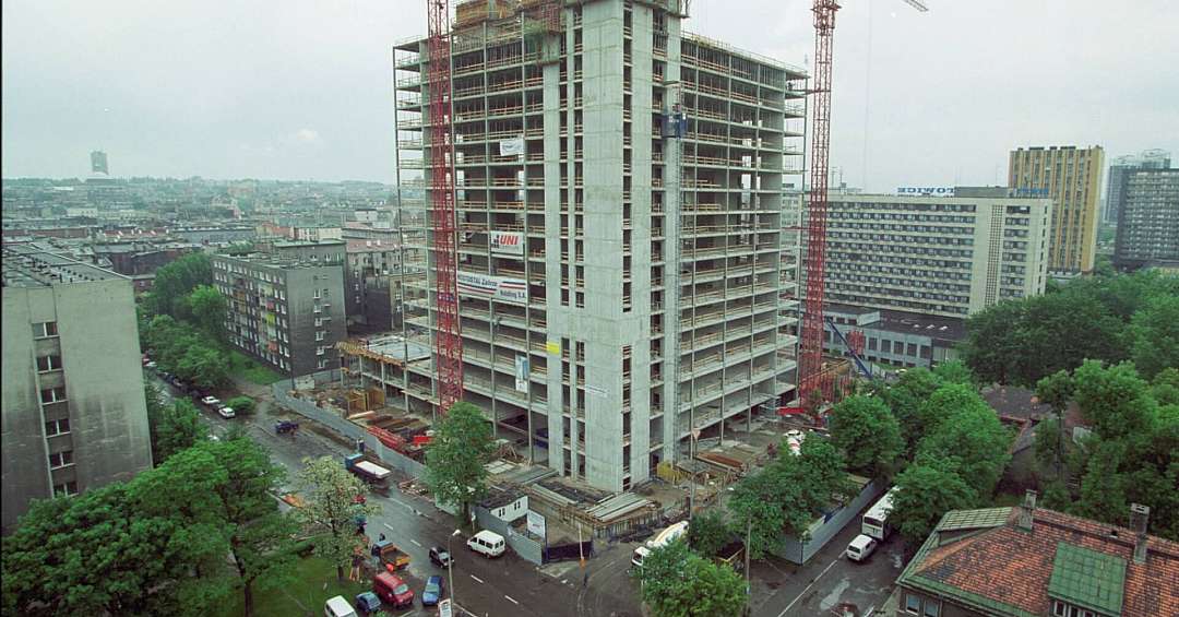 Altus. Pierwszy śląski wieżowiec o wysokości ponad 120 metrów. Jego ...