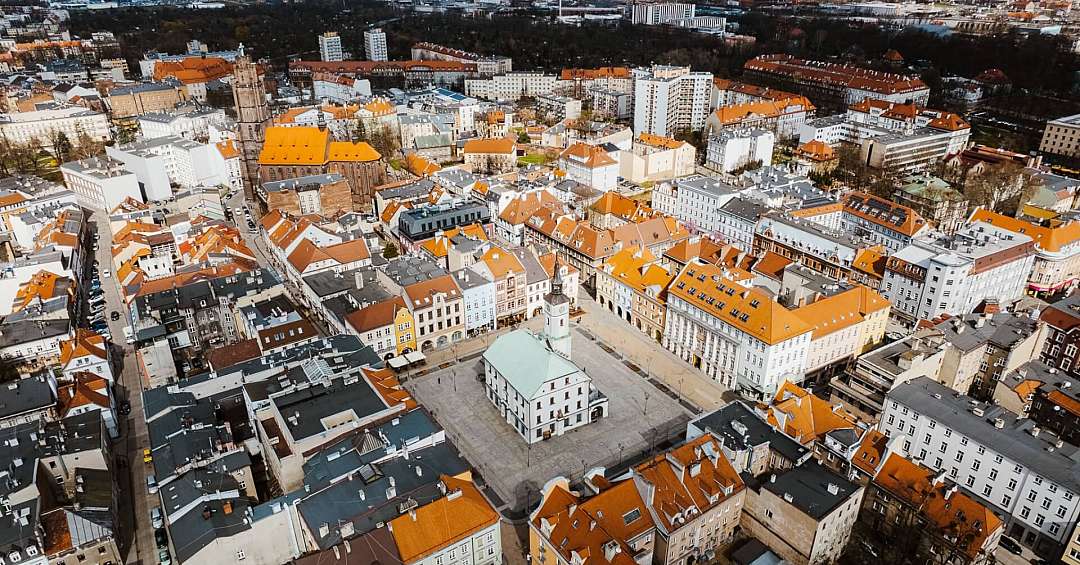 Centrum Gliwic na zdjęciach: rynek, kościoły, centrum przesiadkowe ...