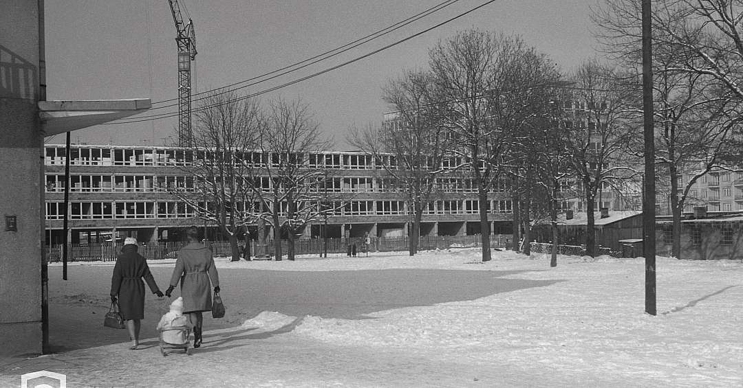 Zima w Tychach na archiwalnych zdjęciach z PRL. Miasto w czasach budowy ...