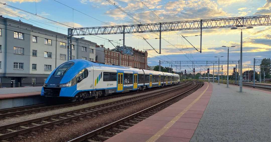 Przebudowa węzła kolejowego w Katowicach zacznie się w Sosnowcu i Będzinie. Pociągi pojadą ...