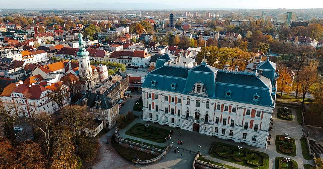 Pszczyna. Jesień i Perła Górnego Śląska. Pszczyński rynek, zamek i park ...