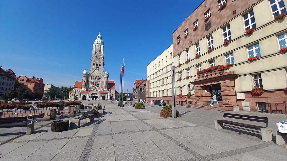 Zdjęcie 4 | Ruda Śląska wydała 13 baniek na betonozę na rynku. Teraz ...