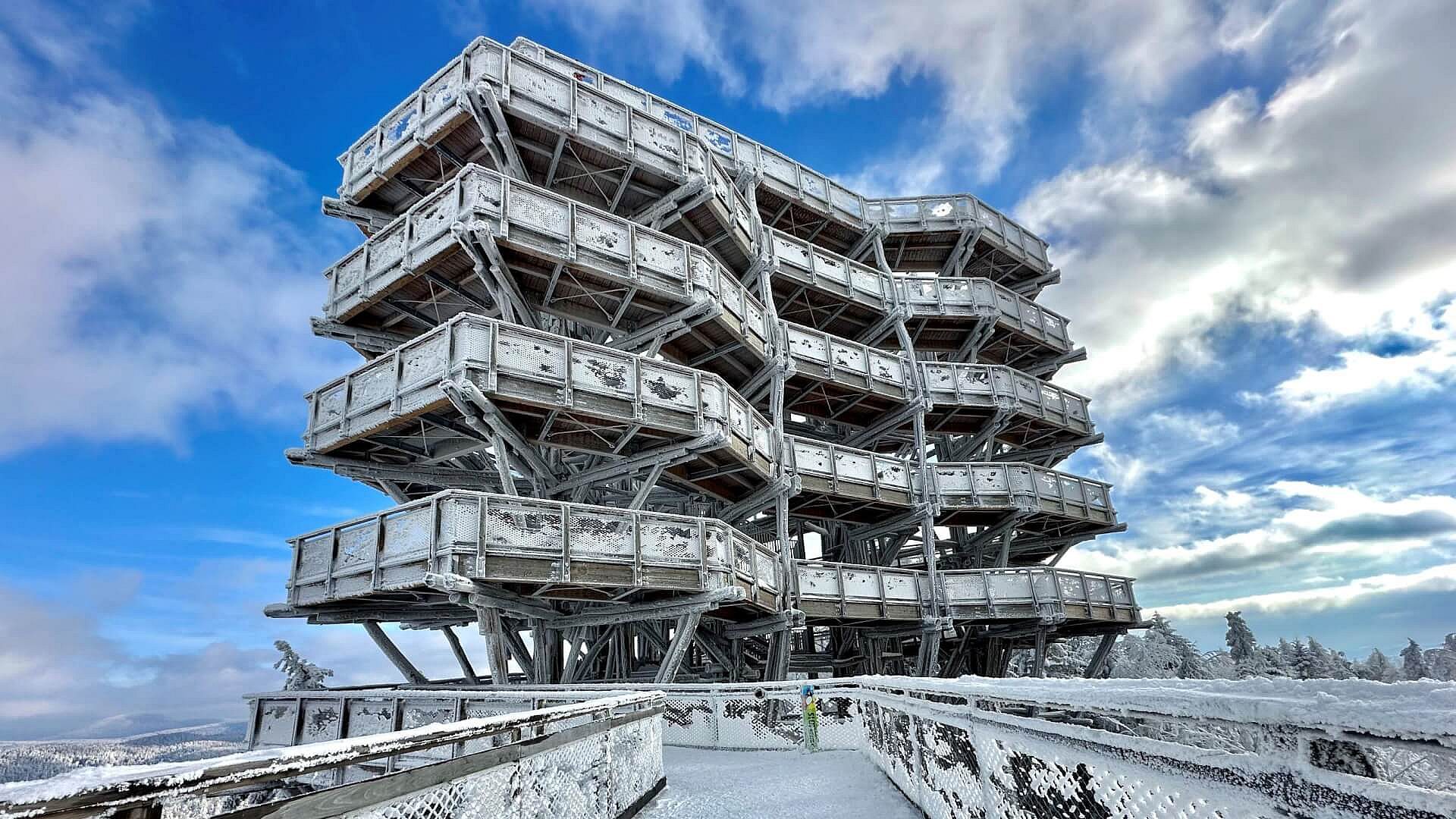 Wisła. Wysoka na 35 metrów drewniana wieża widokowa powstanie na zboczu ...