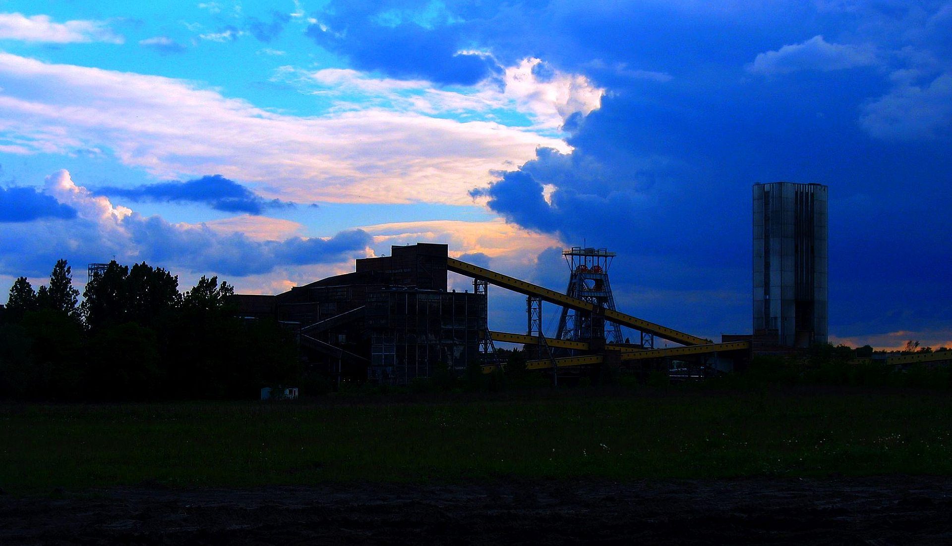 Jerzy Markowski komentuje kryzys węglowy: ze wstydem patrzę na statki ...