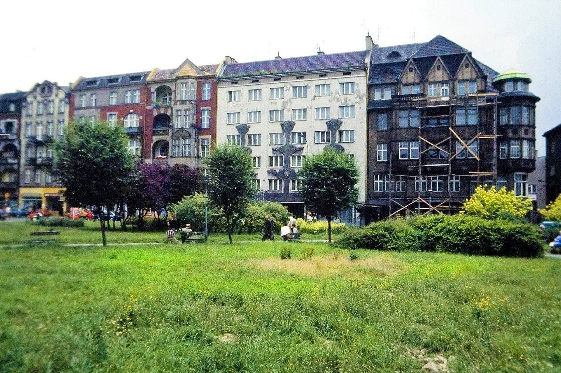 Bytom na nagraniu z 1997 roku. Zielony Rynek, niebieska biblioteka ...