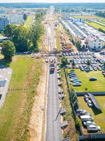 Kolej do Pyrzowic. Inwestycja realizowana przez PKP PLKA SA kosztuje 660 mln zł. Przy lotnisku ...