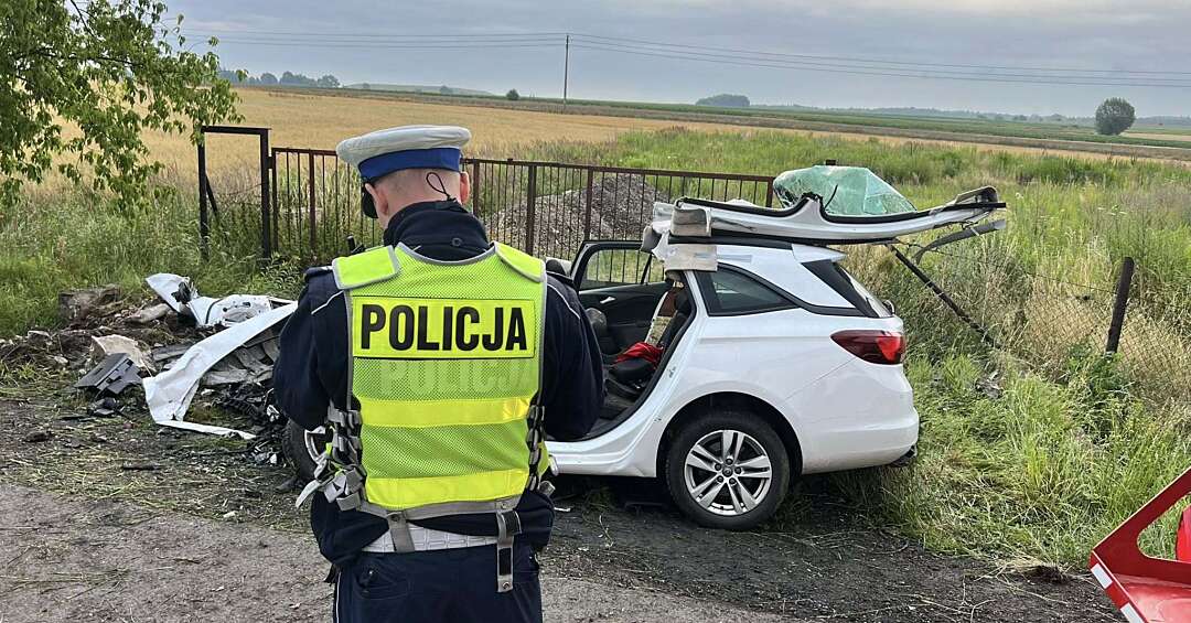 Tragiczny wypadek w nocy na drodze między Pyskowicami a Gliwicami. Nie żyje 26-latek ...