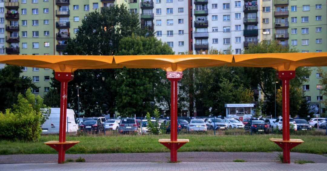 Maciej Baranowski: Wiata przystankowa typu "Kalisz", znana z PRL-u ...