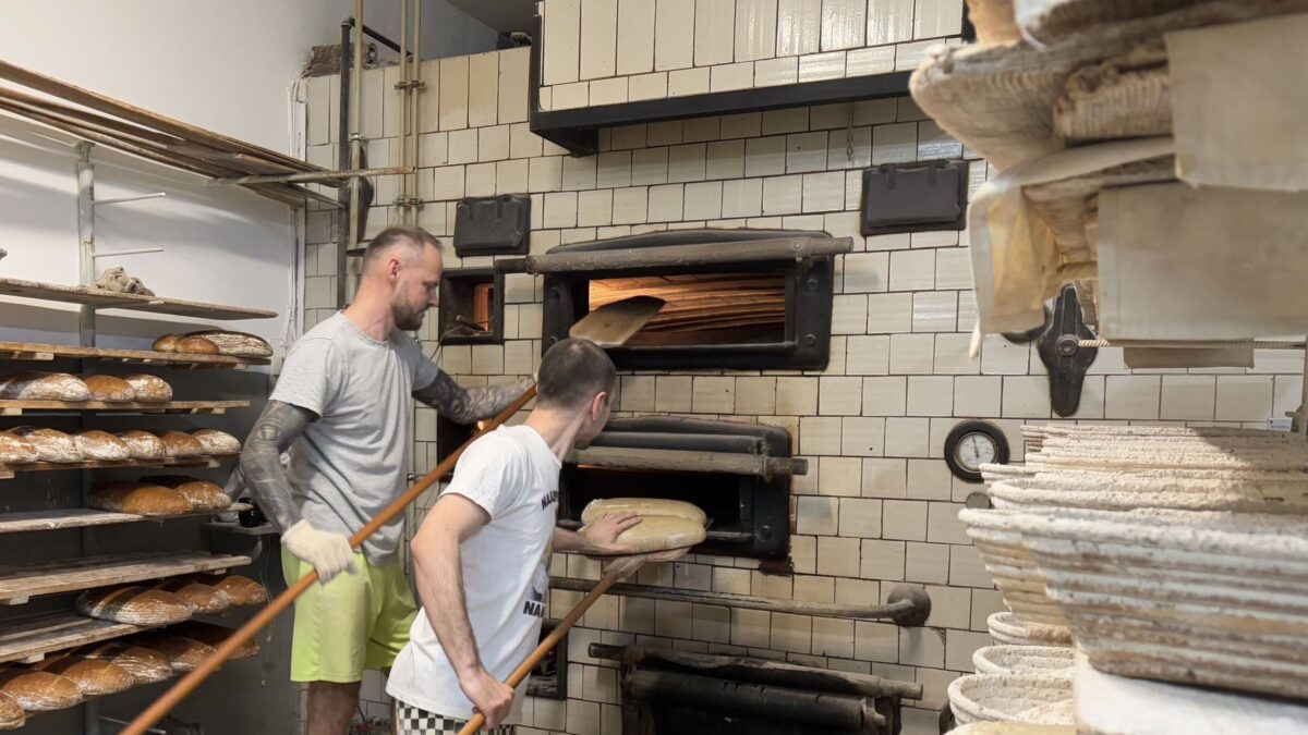 Zdjęcie 4 | Jak powstaje prawdziwy chleb? Piekarz z Łazisk Górnych Adam ...