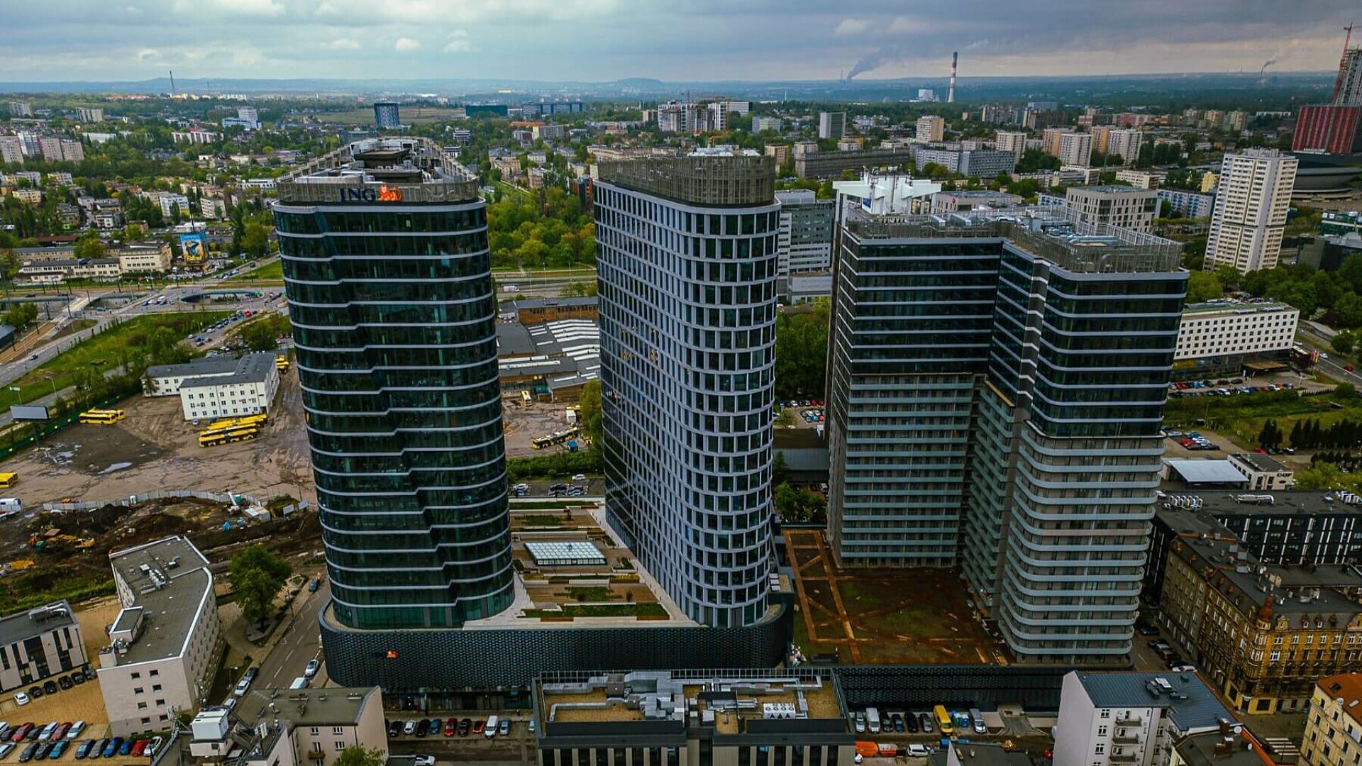 W Katowicach wyrosła nowa Superjednostka, ale w pionie. Kompleks Global ...