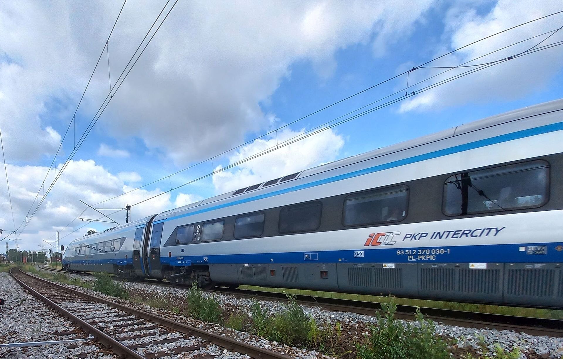 Sześć pociągów PKP Intercity od 3 października ominie stację w Katowicach. PKP PLK zamyka jeden ...